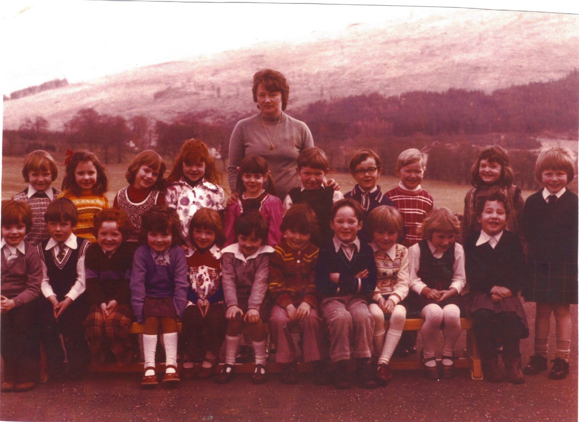 Strachur Primary School Group Photos 1976 – 2001 – SDLHS