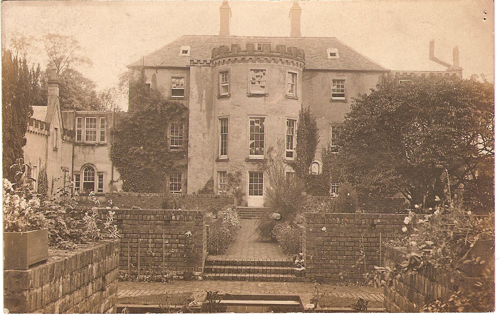 1918 – 1957 – Lady George and Miss Joan Campbell – SDLHS